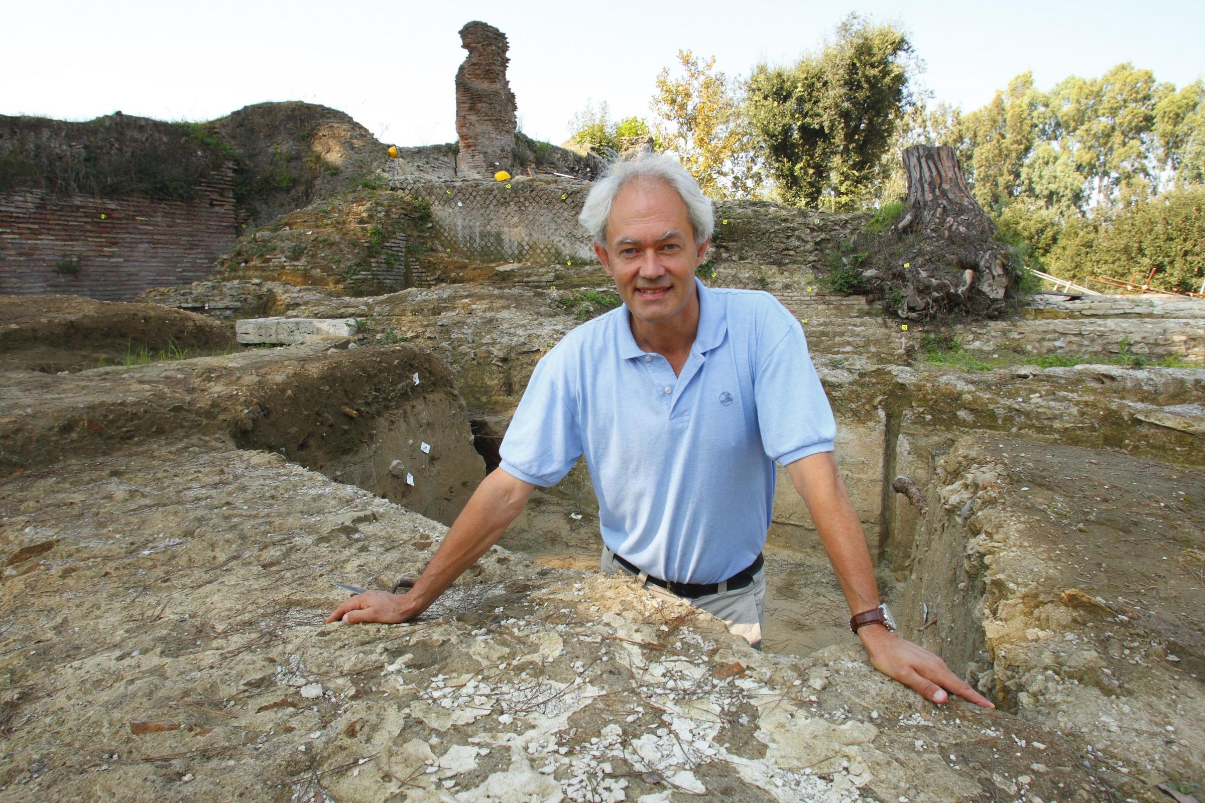 simon keay - simon keay - Immagine - Parco archeologico di Ostia antica